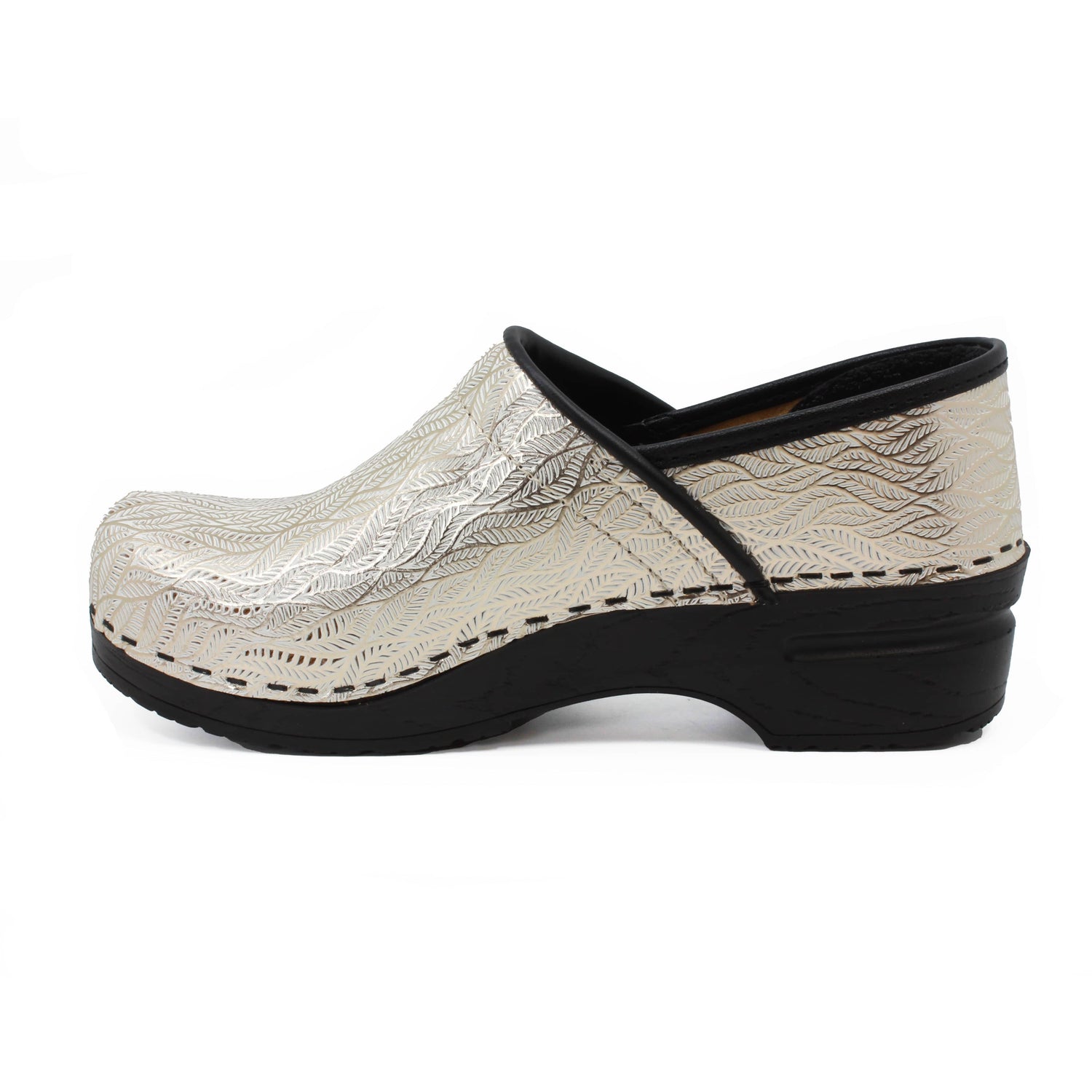 PROFESSIONAL Mysa Natural Tooled Leather Clogs – BJORK Swedish Comfort